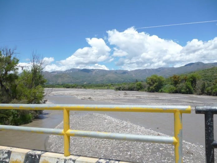Puente De Chuquibamba En Peligro De Colapsar Por Tránsito Pesado De